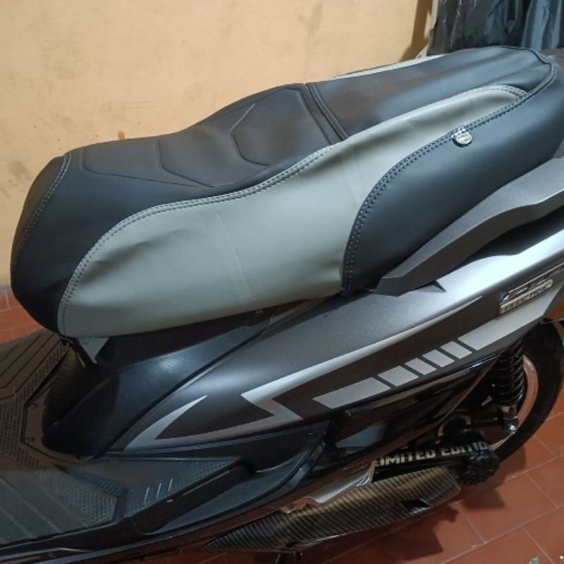 Jual Sarung Cover Kulit Jok Motor Polytron Fox R Bahan MBtech Anti ...
