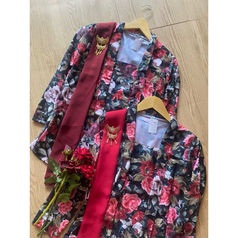Jual Kebaya Mawarni Primadona Floral Kutubaru Bunga Jadul Modern ...