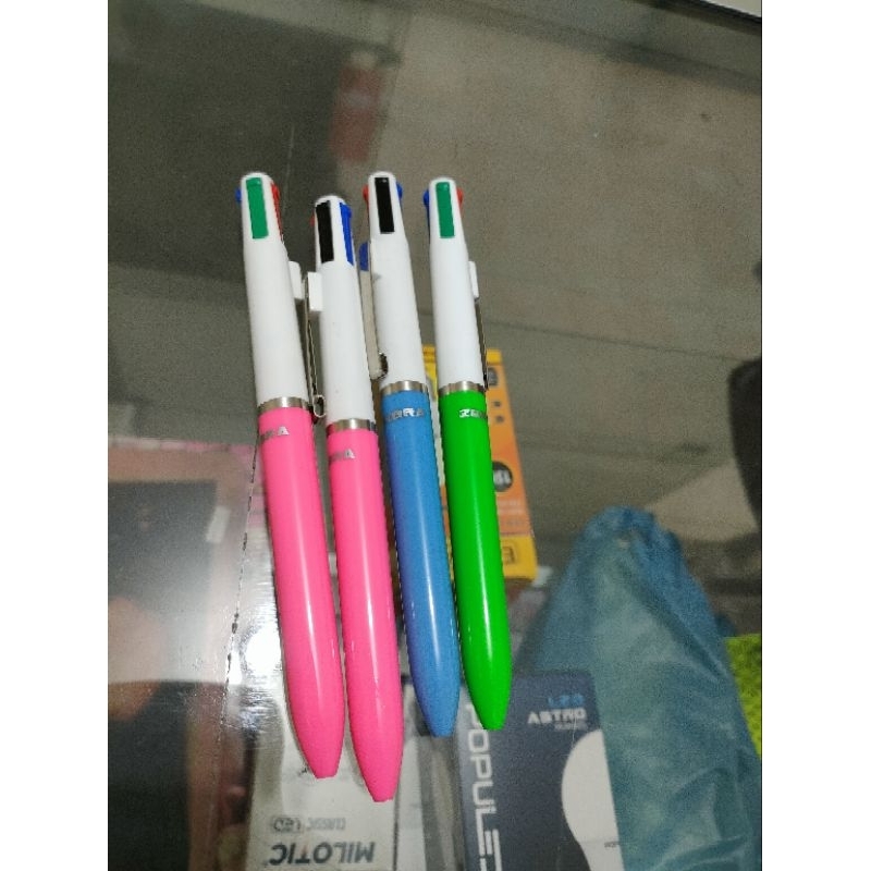 Jual pulpen bolpen ballpoint pen zebra 4 warna A4C | Shopee Indonesia