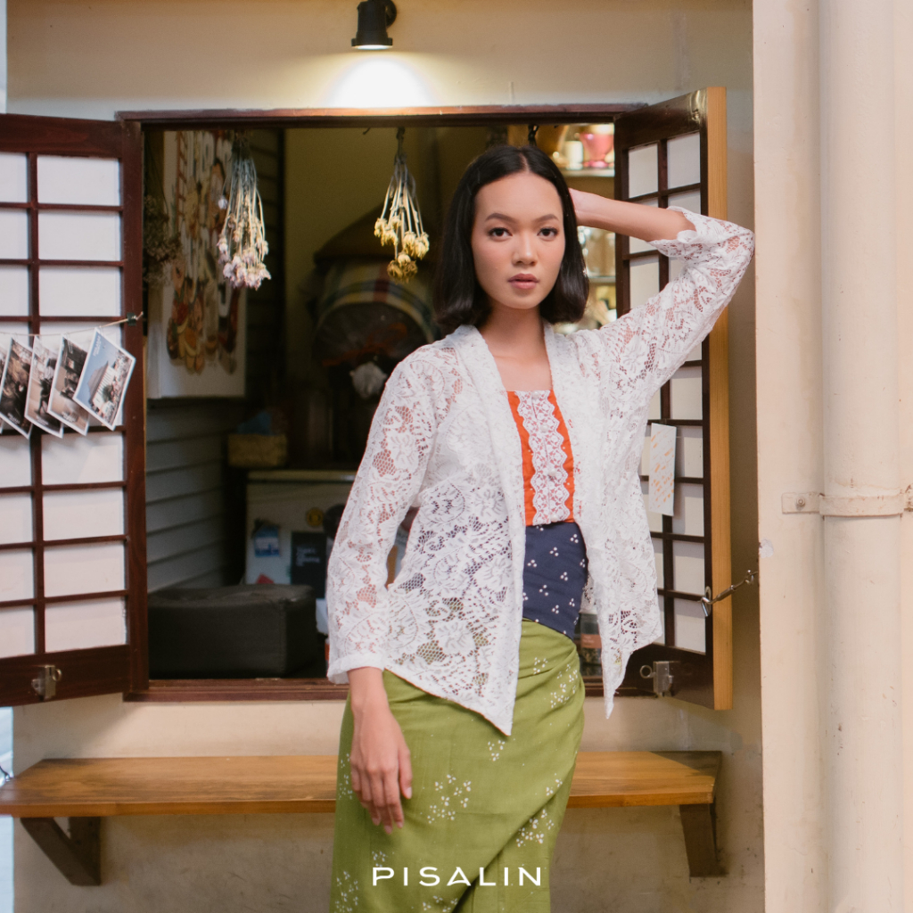 Jual Kebaya Brukat Batik Cap | Kebaya Alodia Pisalin | Sore | Shopee ...