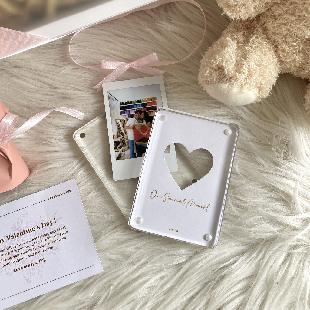 Jual POLAROID LOVE FRAME/VALENTINE GIFT/KADO VALENTINE/KADO PACAR/KADO ...