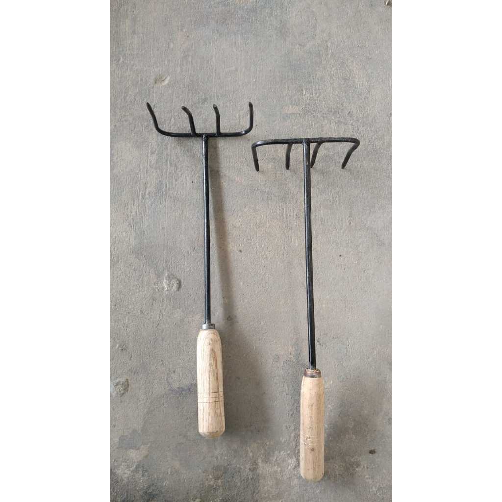 Jual Cangkrang Mini gagang besi penggaruk sampah / tanah | Shopee Indonesia