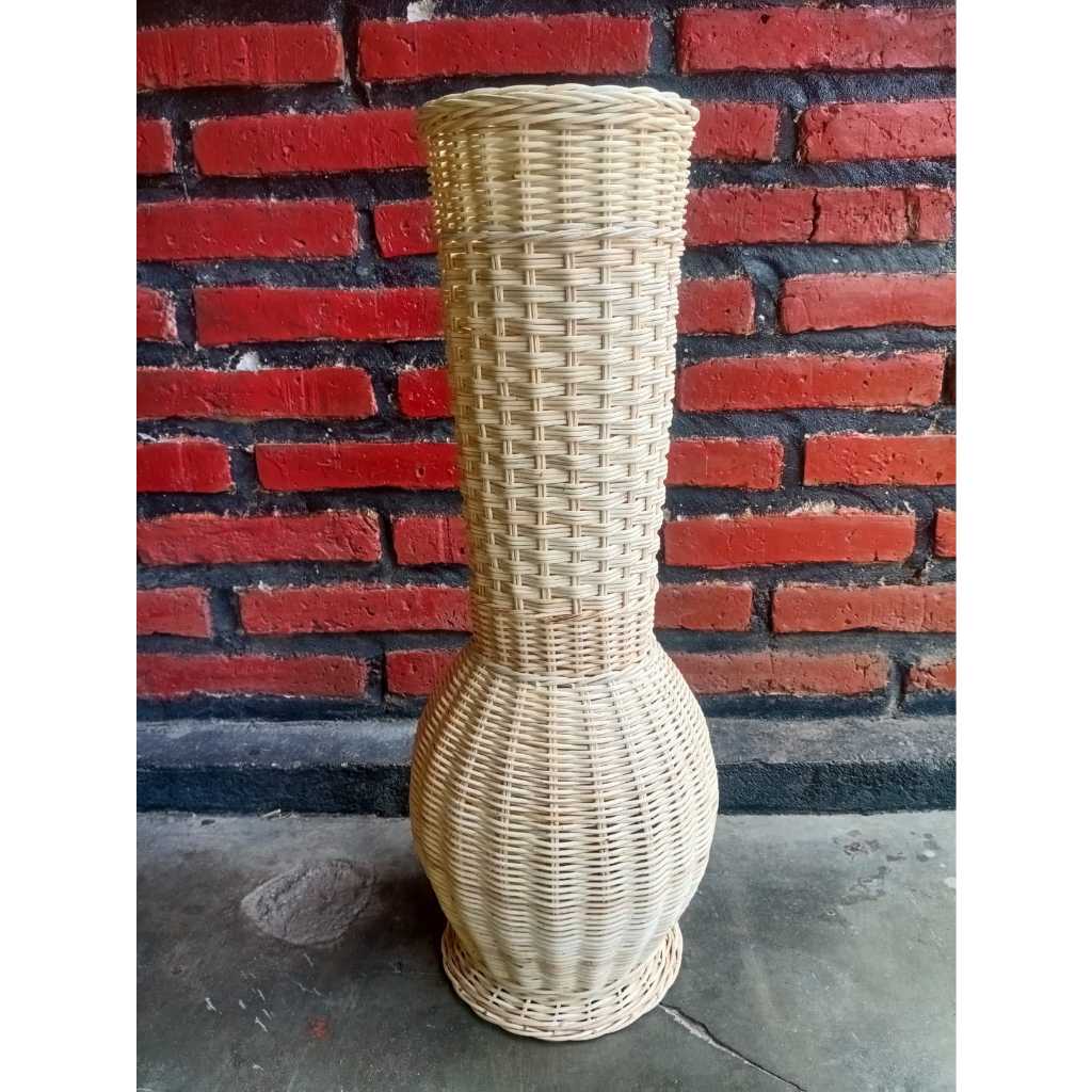 Jual Vas Bunga Rotan Anyaman Dekorasi Foto Shoot dan Live Kualitas ...