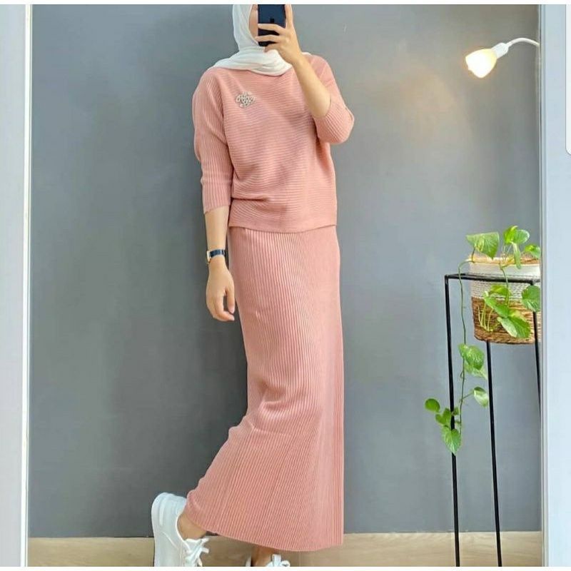 Jual CLEATA FASHION- "Setelan" ONE SET Rajut Viral-Lasperal Blous ...