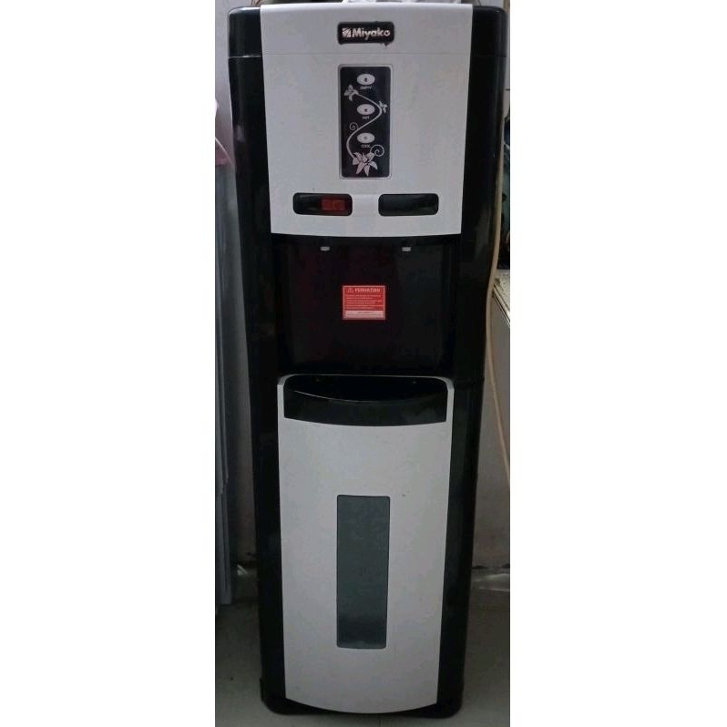 Jual Dispenser Miyako Galon Bawah WDP 300 / WATER STANDING DISPENSER ...