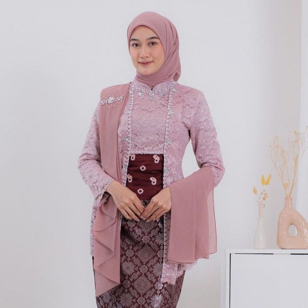 Jual Kebaya Kutubaru Laksmi Set Kebaya Modern Wisuda Lamaran Tunangan Kekinian | Shopee Indonesia