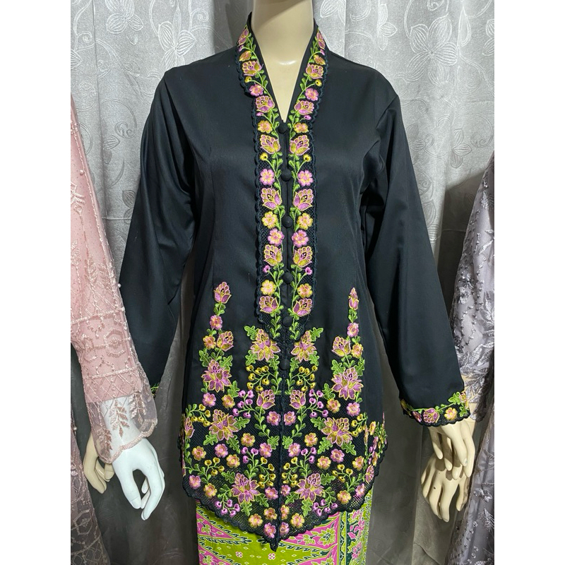 Jual Kebaya Encim Wanita / Kebaya Encim Tradisional Motif Bunga / Encim ...