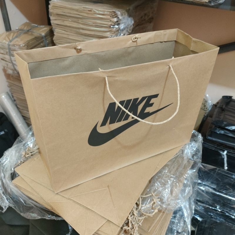 Jual Paper Bag Kado Sepatu (Bisa Custom Logo/Nama Toko) | Shopee Indonesia