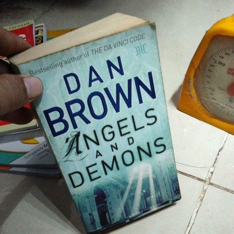 Jual DAN BRIWN ANGELS AND DEMINS | Shopee Indonesia