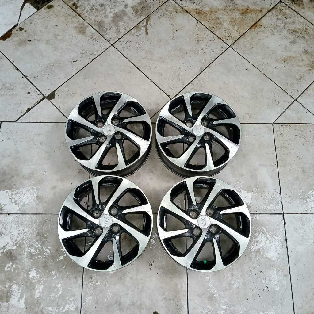 Jual Velg Bekas Copotan Ori Ayla R14 Cocok Buat Calya Sigra Agya Ring 14 Lebar 5 Et45 Pcd 4x100 ...