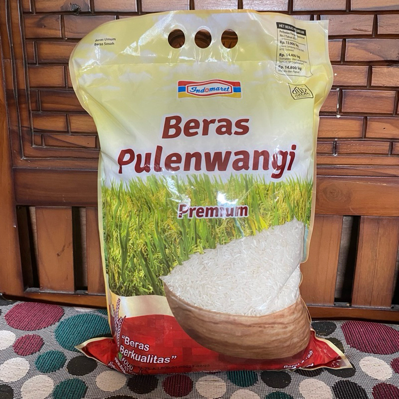 Jual Beras Premium 5kg - Indomaret Alfamart Topi Koki / Raja Platinum ...
