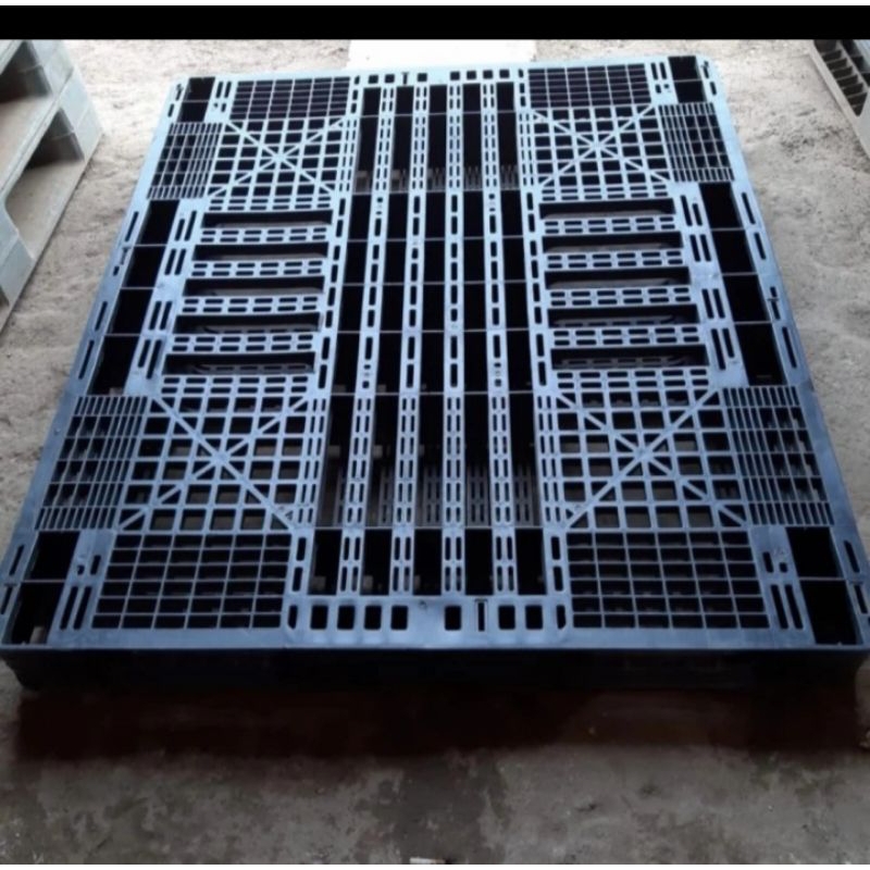 Jual pallet plastik warna hitam berkualitas mudel jaring kapasitas 3ton ...
