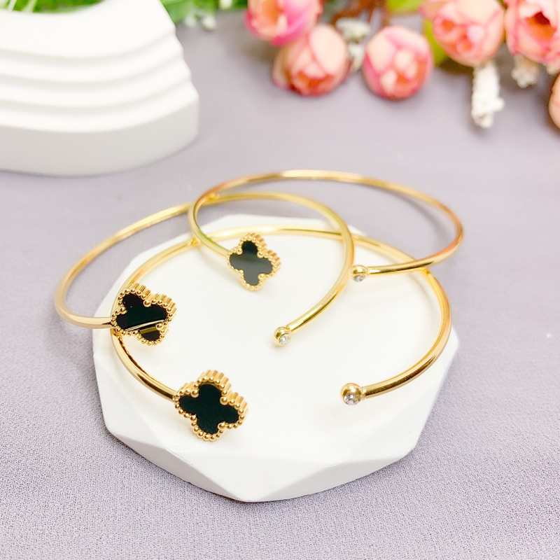 Jual gelang bangle clover tipis titanium (bisa satuan/satu set ...