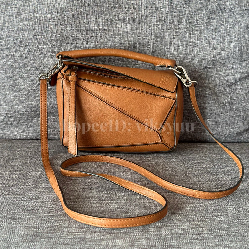 Jual PRELOVED Tas Brand Loewe Puzzle Mini | Sling Bag | Crossbody Bag ...