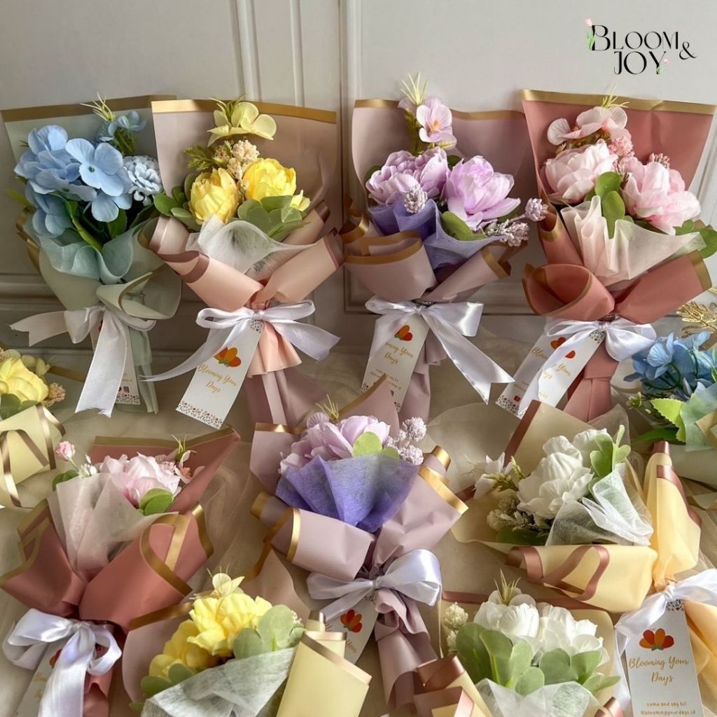 Jual Buket bucket bouquet Bunga premium wisuda premium buket bunga hias ...