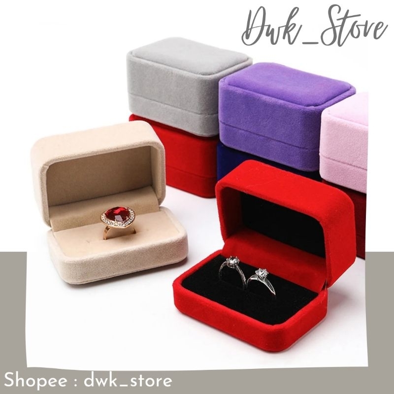 Jual Kotak Cincin Couple 2 cincin Model Beludru / Couple Ring Box / Box ...