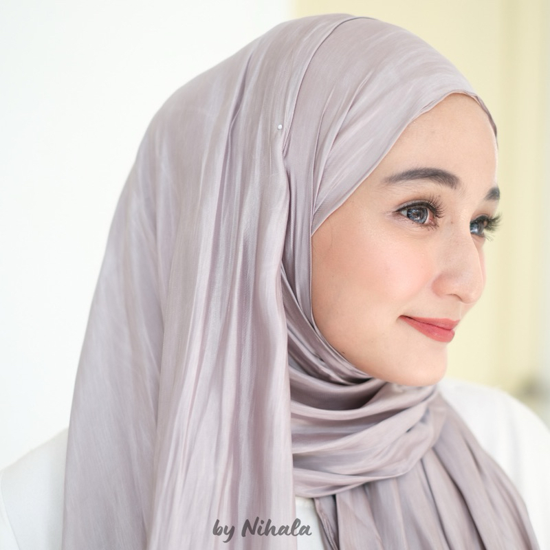 Jual YORYU PASHMINA SILK SHIMMER BY NIHALA PASHMINA VIRAL HIJAB MOSLEM ...