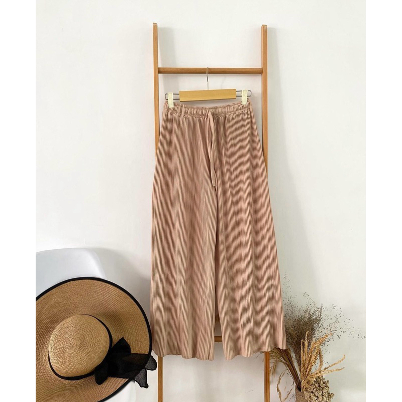 Jual Kulot Plisket Lidi Tali jumbo Highwaist Terbaru New Model | Kulot ...