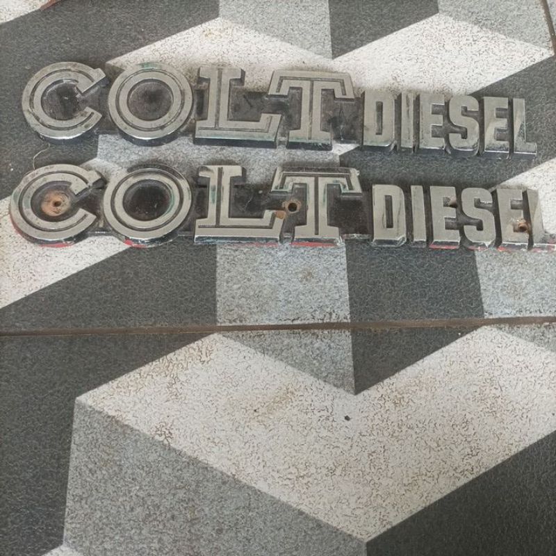 Jual Emblem COLT DIESEL | Shopee Indonesia