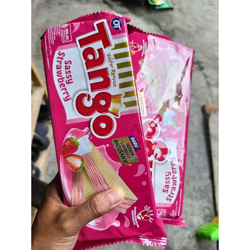 Jual wafer tango ukrn besar | Shopee Indonesia