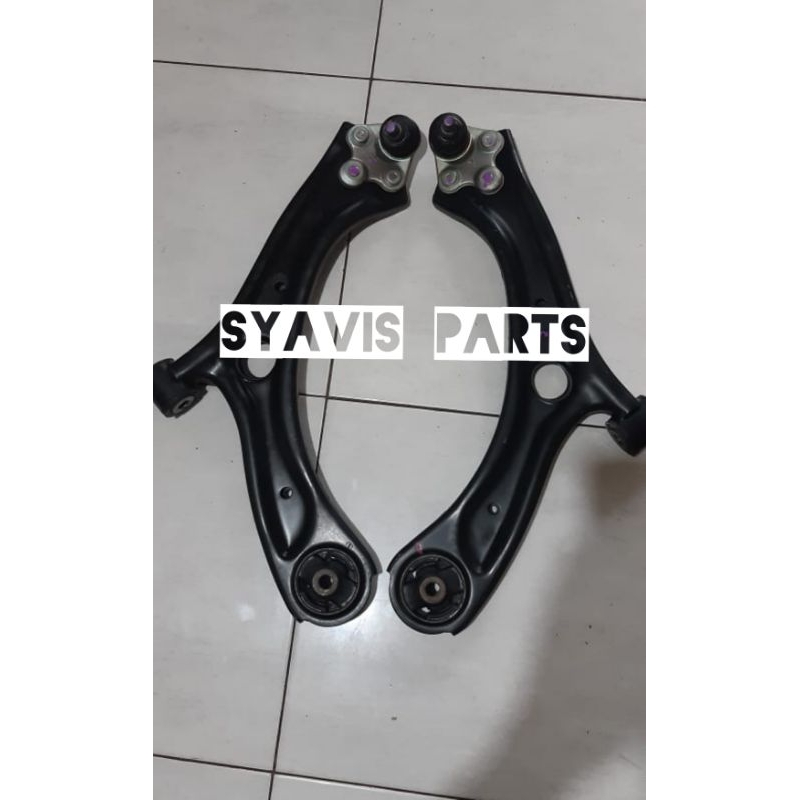 Jual lower arm 1set(kanan-kiri) sayap lelangan baru original honda hrv ...