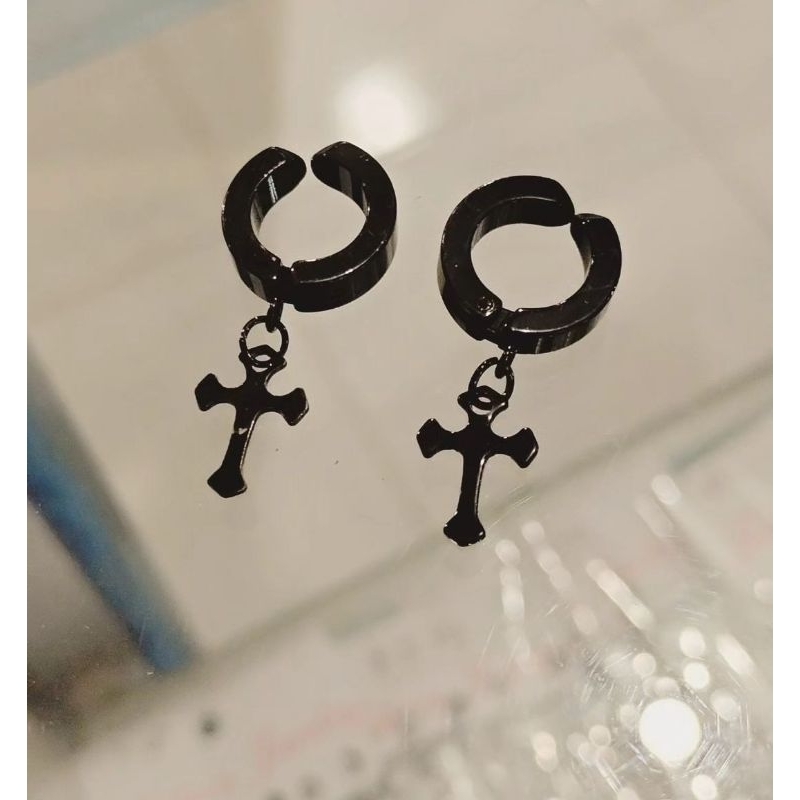 Jual Tindik Jepit dan Tusuk Telinga Titanium Salib Rasta Hitam dan ...