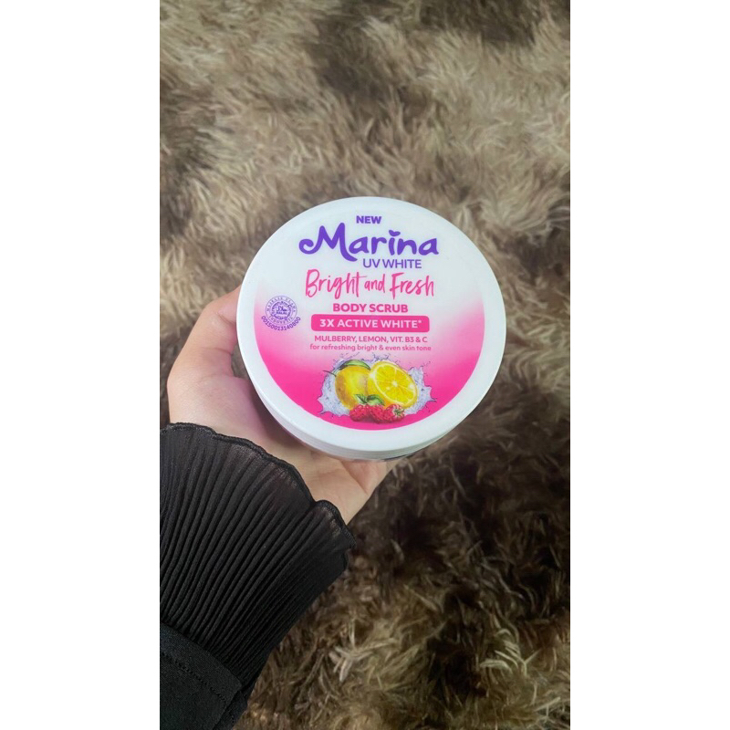 Jual Marina UV White Bright & Fresh Body Scrub 200 mL | Shopee Indonesia