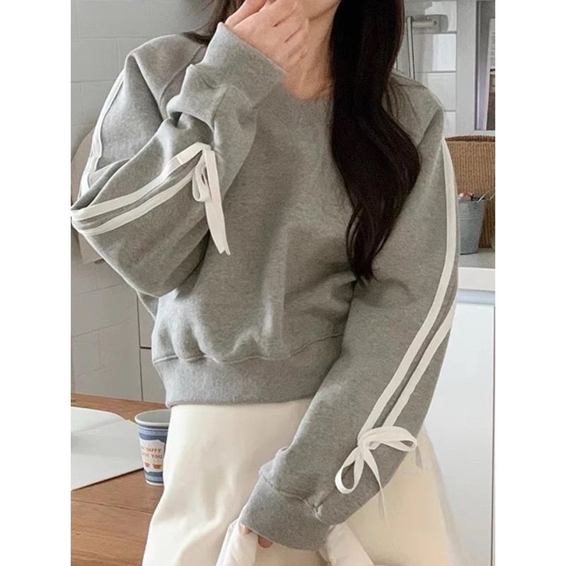 Jual Yinyin Aiko Sweater Wanita V- Neck Korean Crope Sweater | Shopee ...