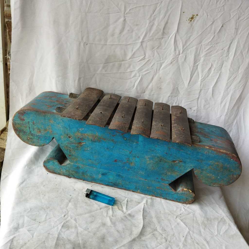 Jual Pajangan Vintage Demung Saron Gamelan Besi | Shopee Indonesia