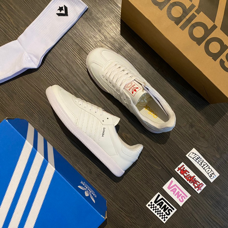 Jual ADINDA S*MBA FULLWHITE (FREE PAPERBAG, KAOS KAKI DAN STICKER ...