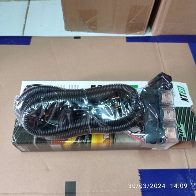 Jual RELAY LAMPU SET HEAD LAMP SOKET H4 JIMNY KATANA | Shopee Indonesia