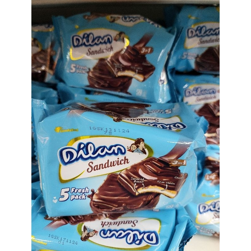 Jual Dilan sandwich choco 80g | Shopee Indonesia