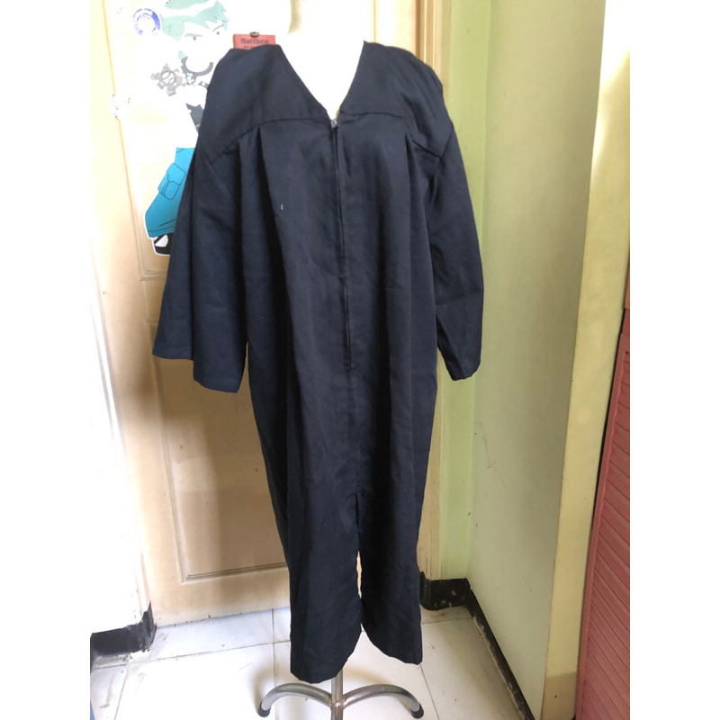 Jual jubah baju wisuda hitam toga preloved kode A1 | Shopee Indonesia