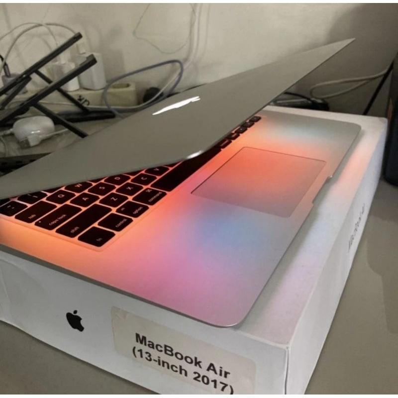 Jual Macbook air 13 inch 2017 core i5 8/256gb SSD | Shopee Indonesia