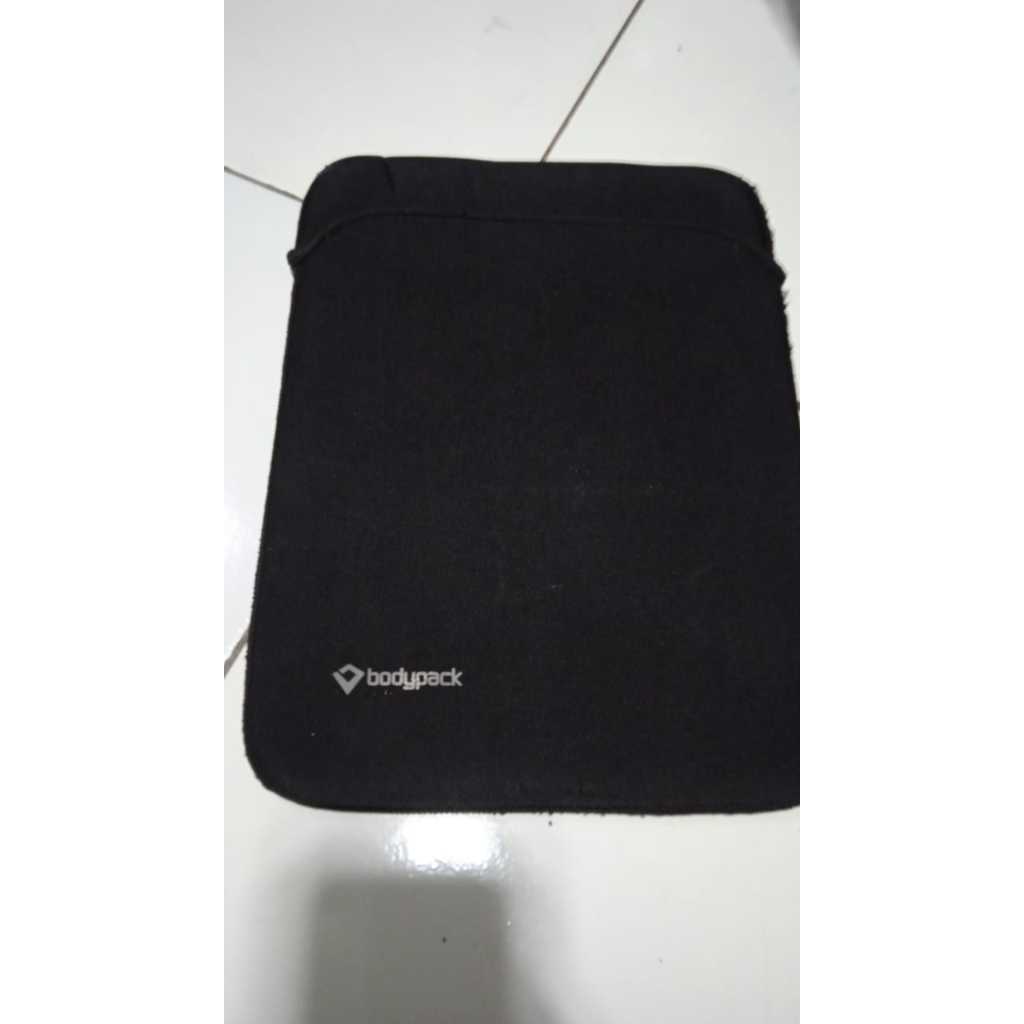 Jual Bodypack Laptop Sleeve Bungkus Laptop Preloved | Sarung Tablet ...