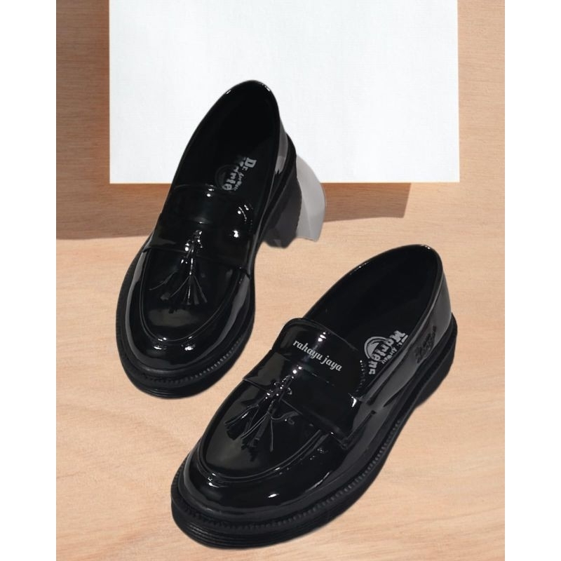 Jual Loafers dokmart pria wanita free box | sepatu kasual pria wanita ...