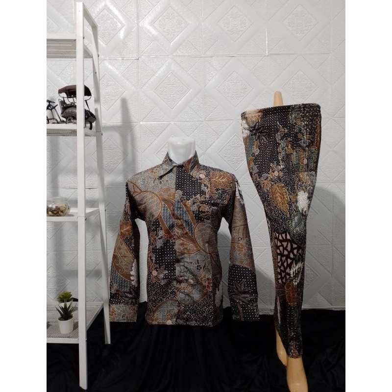 Jual COUPLE (Kemeja&rok) BATIK/couple batik wisuda/couple keluarga ...
