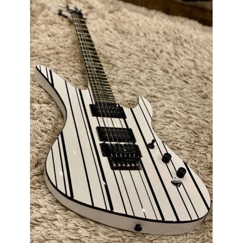 Jual Gitar Schecter Synyster Gates Diamond Series White Black Custom HQ ...