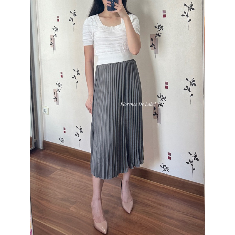 Jual QUINN MIDI SKIRT / Rok Pleats Midi Plisket 7/8 Pleated Skirt ...