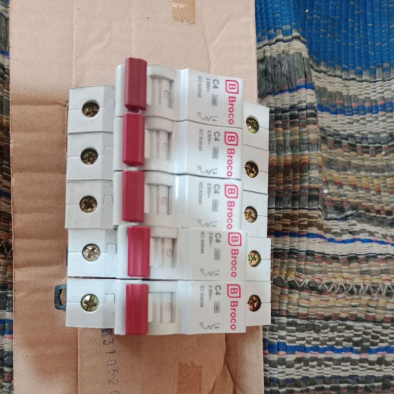 Jual MCB Broco 1phasee ( 2A 4A 6A 10A 16A 20A 25A 32A) original | Shopee Indonesia