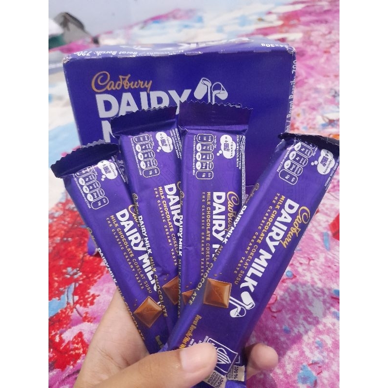 Jual Cadburry Dairy Milk Chocolate 30g (1box) | Shopee Indonesia