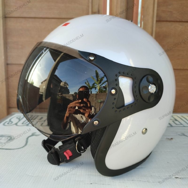 Jual Helm Pilot Italy Hitam Glossy Kaca Impor Original sudah SNI ...