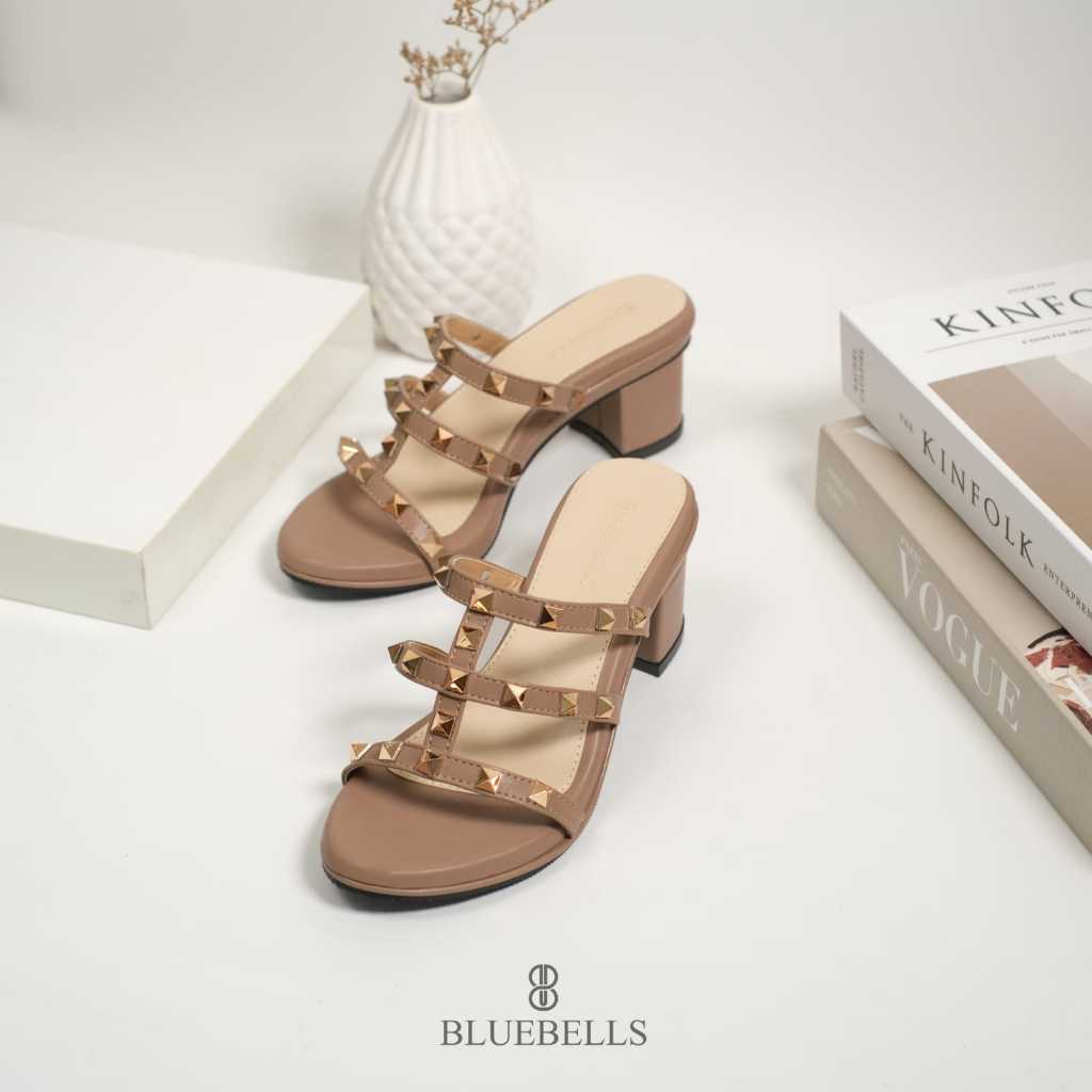 Jual Bluebells IVONA Sendal Heels Wisuda Wanita 5cm Aksesoris Pyramid ...