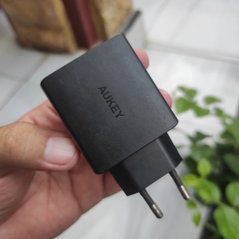 Jual Aukey Adaptor Charger PA - T17 Fast charging ( second ) | Shopee ... Jual Aukey Adaptor Charger PA - T17 Fast charging ( second ) | Shopee ...