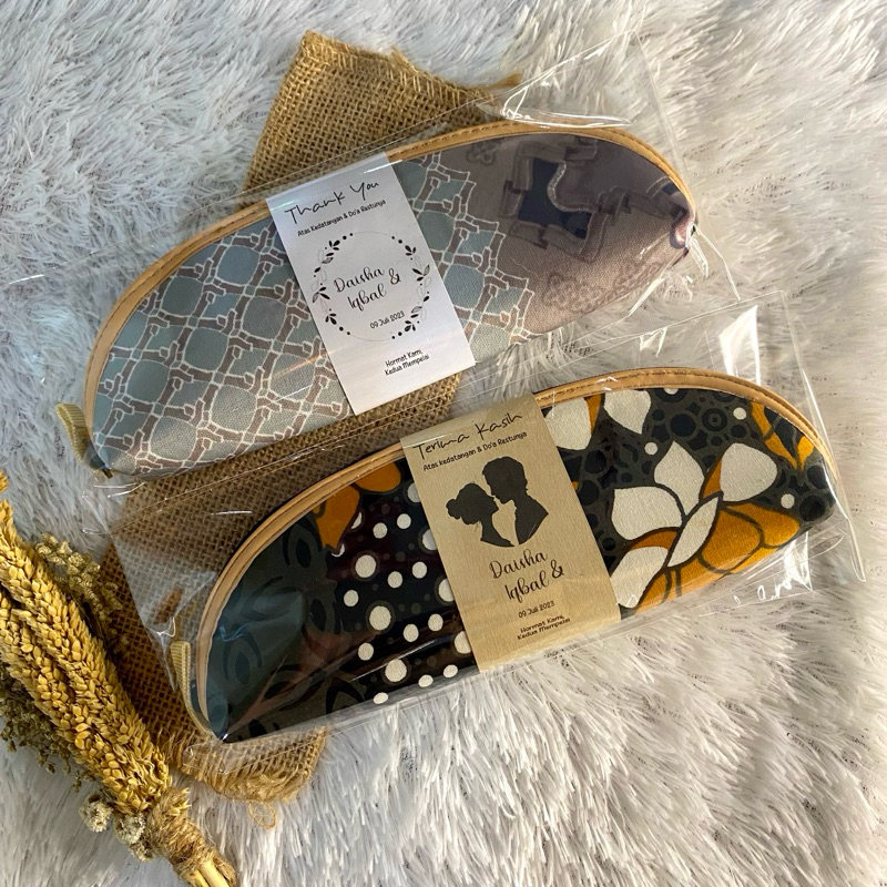 Jual (PAKET 50 PCS) Souvenir Pernikahan Tempat Pensil Batik Khas Jogja ( Uk 19 x 7 cm ) Part 12 ...