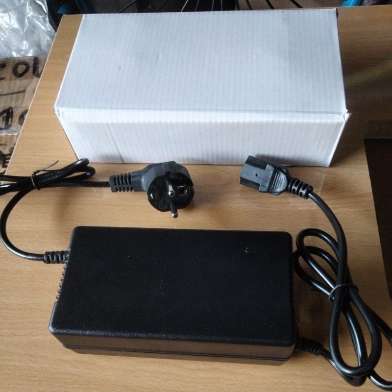 Jual Charger Sepeda Listrik 48V 20AH Universal (UWinfly, Goda, Exotic, Pasific) | Shopee Indonesia