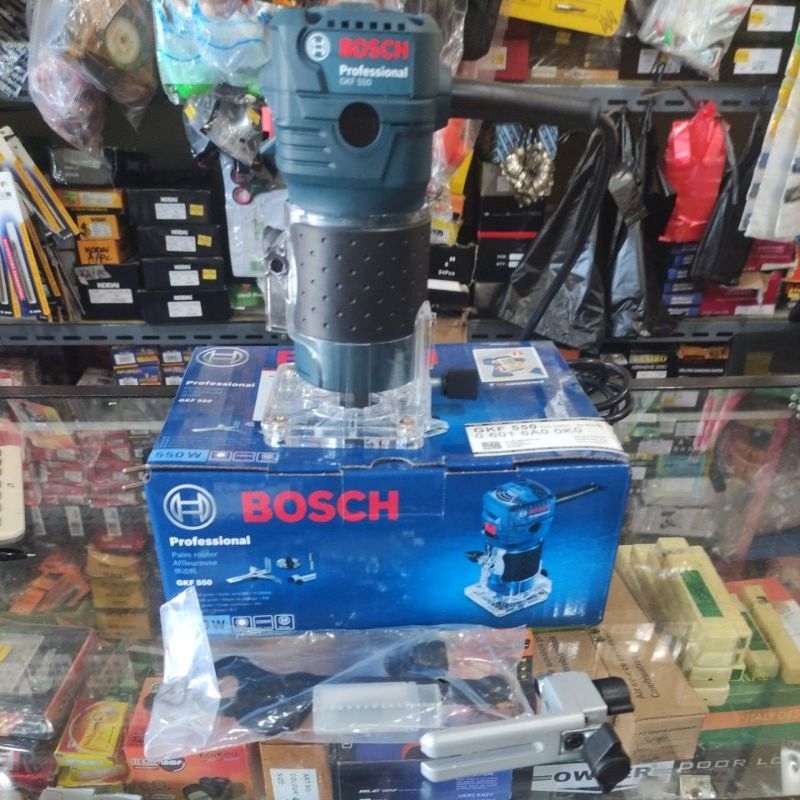 Jual Mesin Profil Router Trimmer Kayu BOSCH GKF 550 / mesin list kayu ...