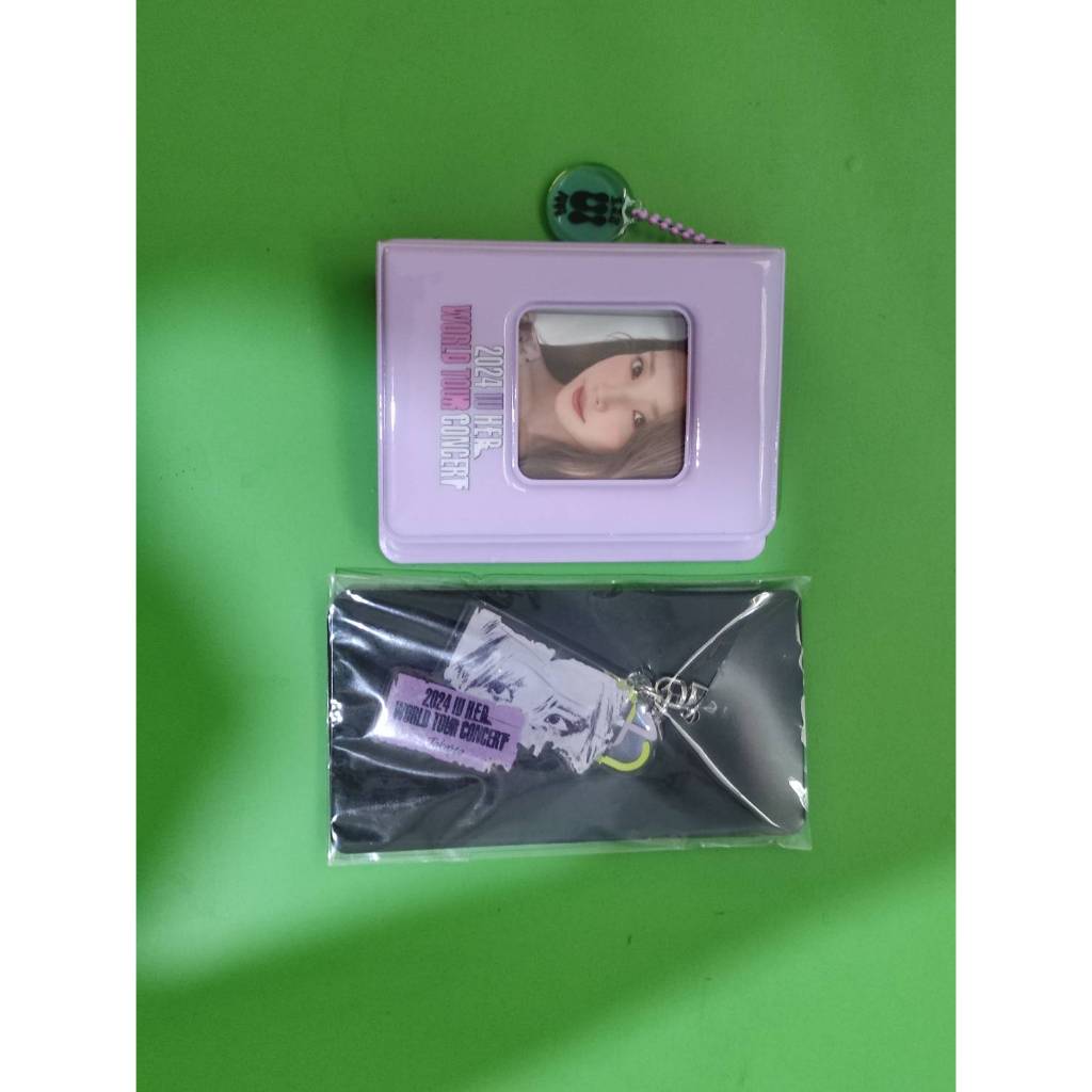 Jual K-POP IU HER CONCERT 2024 JAKARTA GIFT (PHOTOBOOK & KEYCHAIN ...