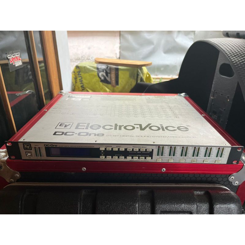 Jual MANAGEMENT ELECTRO VOICE DC ONE 2 IN 6 OUT, 2 ND (BEKAS) | Shopee Indonesia