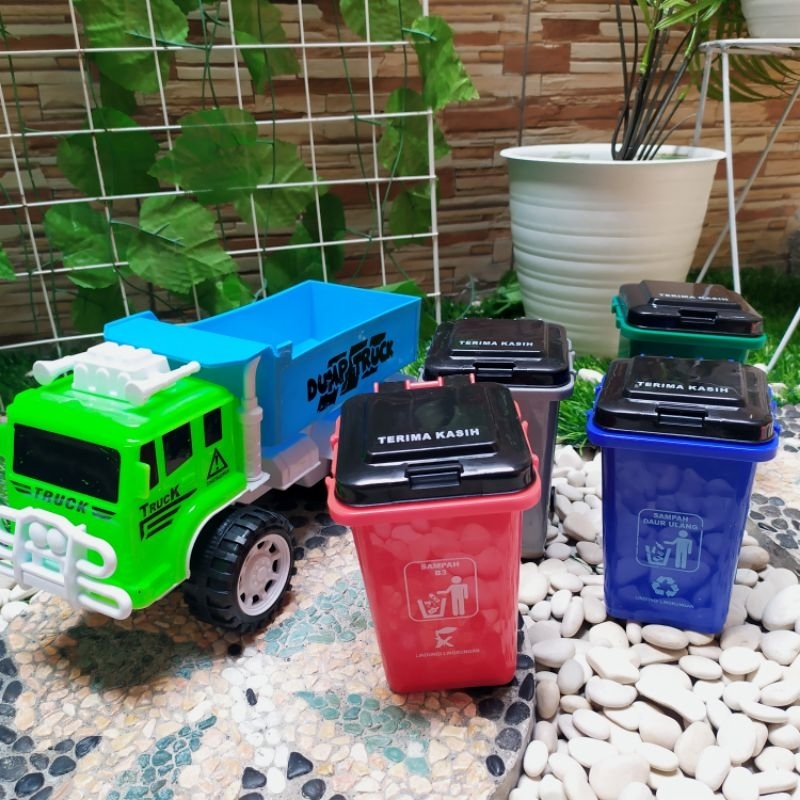 Jual Mainan Anak Mobil Truk Sampah Set + 4 Tong Sampah Garbage Truck AK ...